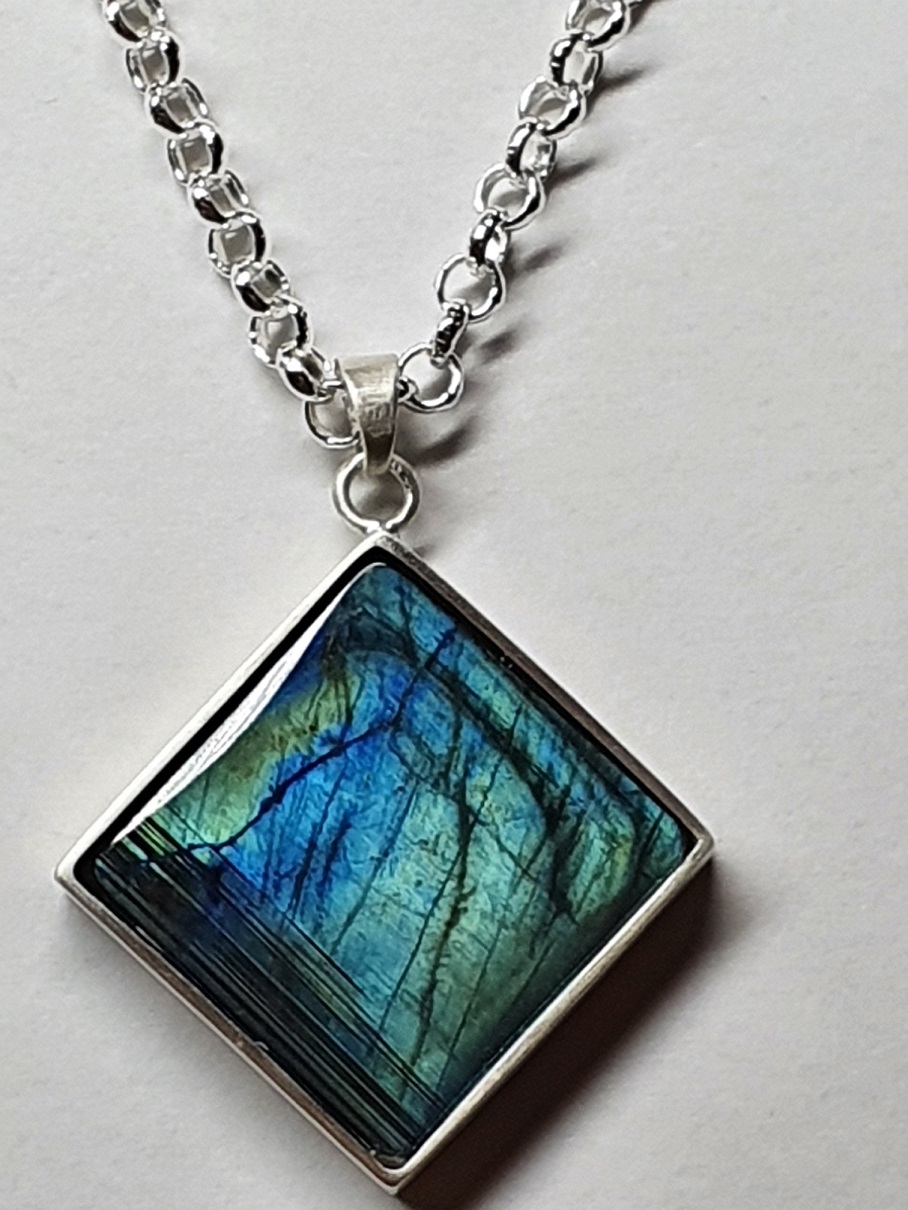 Silver pendant Spectrolite with precious stones - Kultainentalo